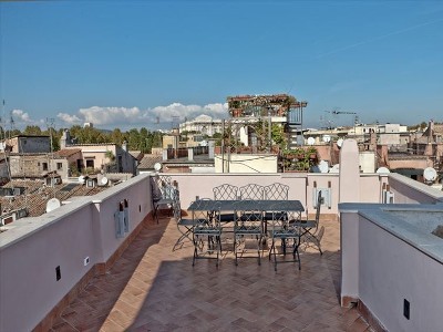 Navona - Campo de' Fiori: penthouse with two panoramic terraces and ...
